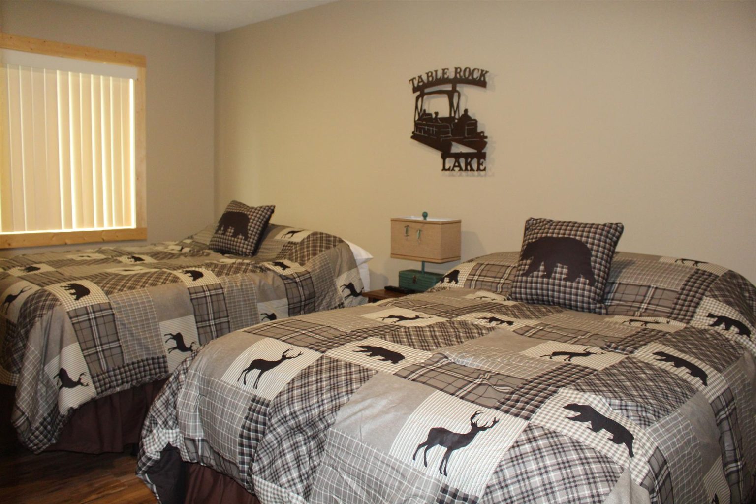 Elk Lodge - Lazy Lees Cabin Resort Located On Table Rock Lake